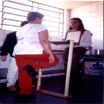 Teste de marcha estacionária de dois minutos para diagnóstico da ...
